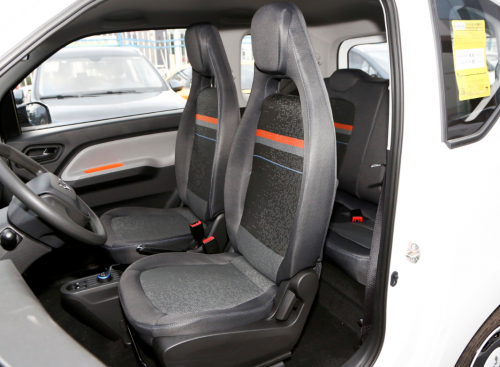 A00级纯电车PK,挑战五菱MINIEV的性价比,你敢信?