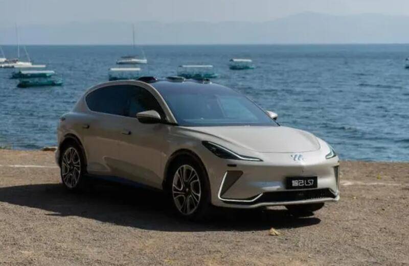 销量连续3个月突破1900台，智己LS7或成爆款车型？