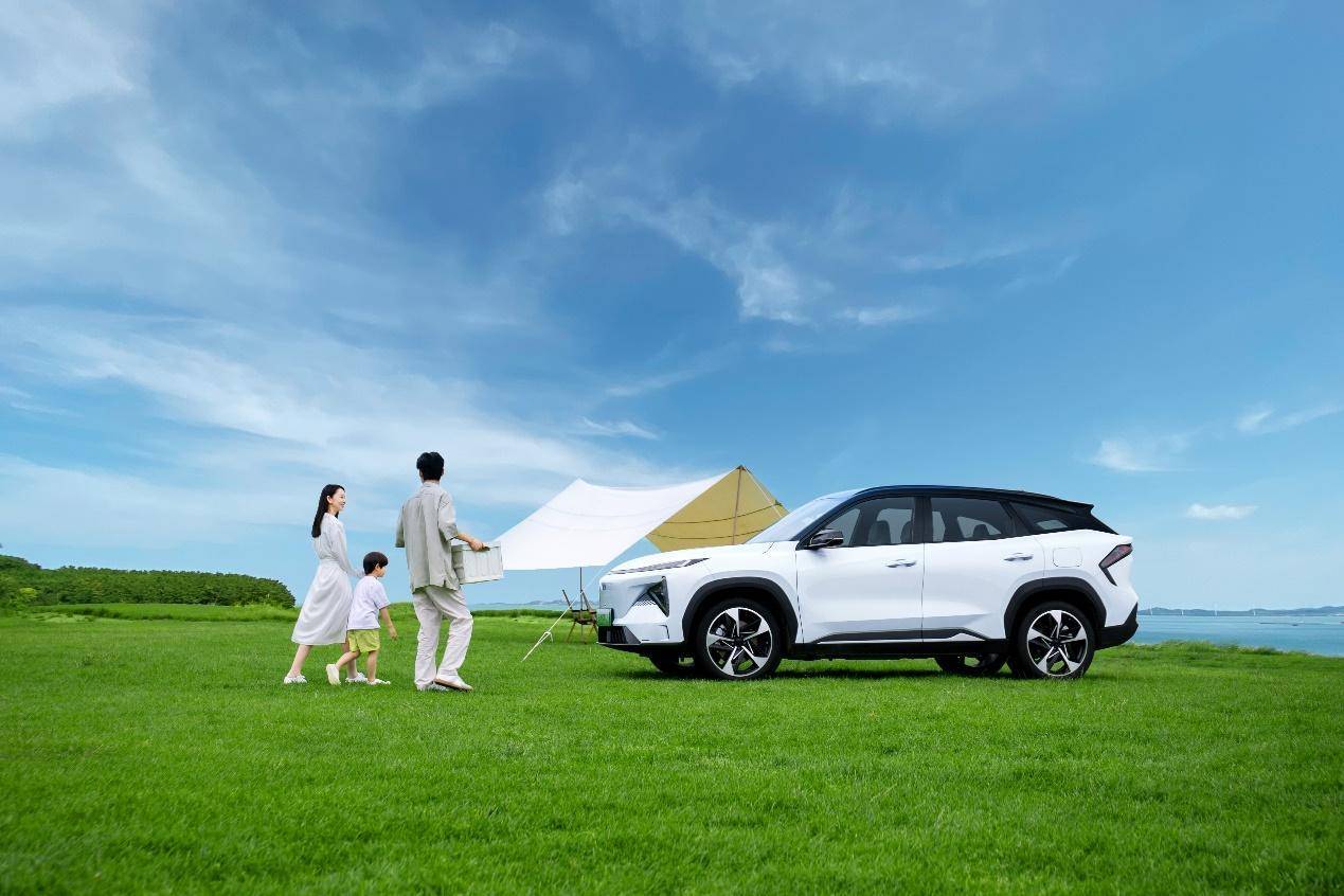 吉利银河L7上市首月劲销9673台，吉利银河L6也要来了