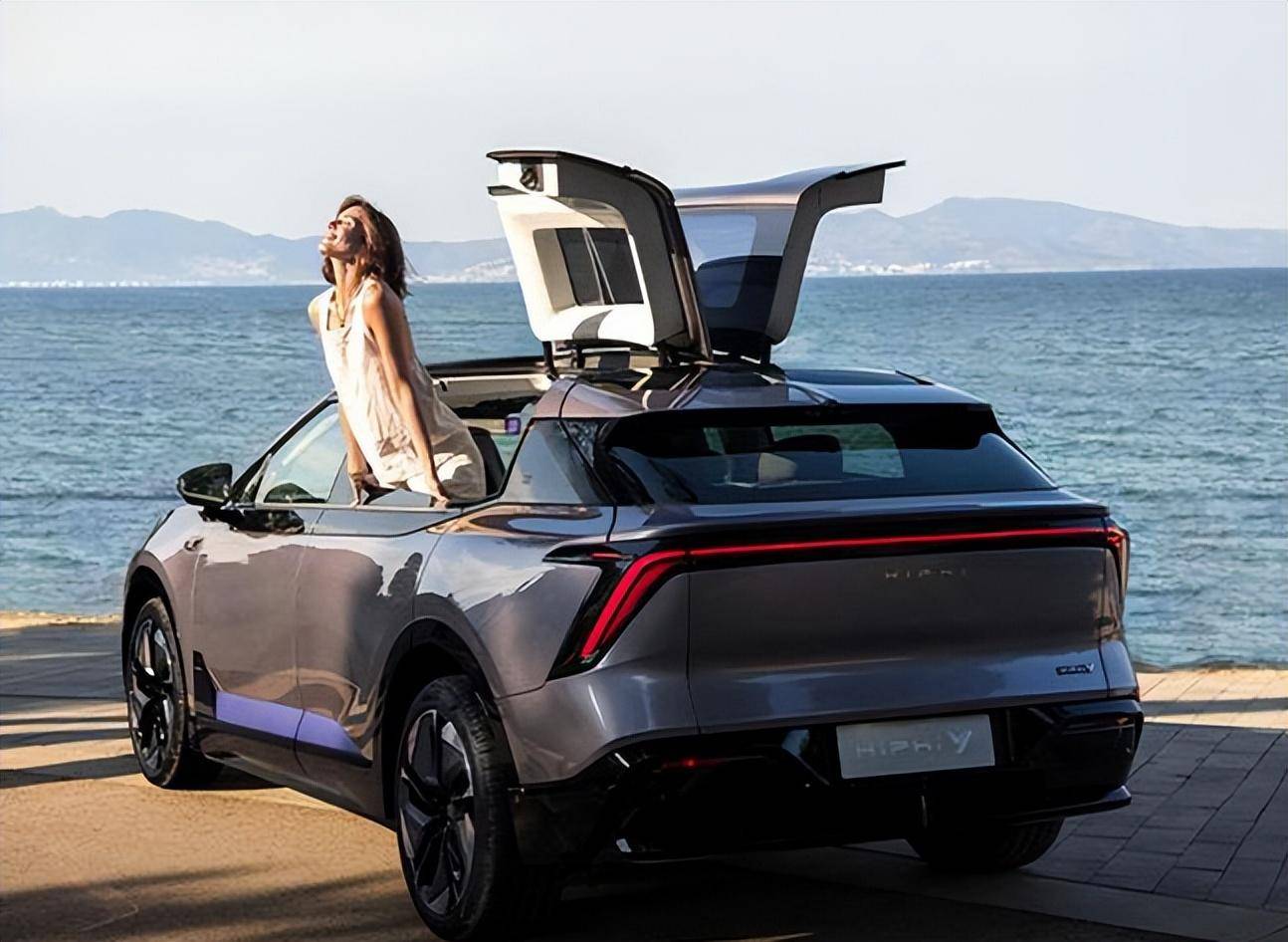 极致性能、豪华科技，33.9万起的高合HiPhi Y，你心动吗？