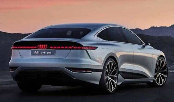 2024款奥迪A6L即将上市,颜值大涨，内饰惊艳，压力到了宝马5系!