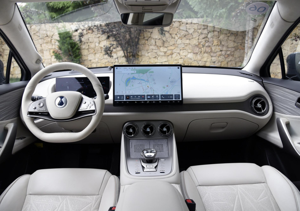 30多万预算买中大型混动SUV，腾势N8和理想L8该怎么选？