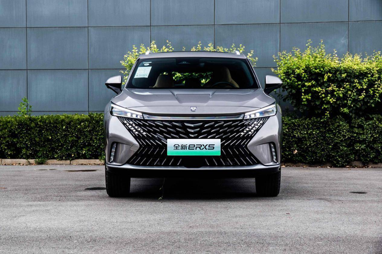 选车不纠结，这款优惠2.4万，售12.99万的全新荣威超混eRX5是绝佳选择