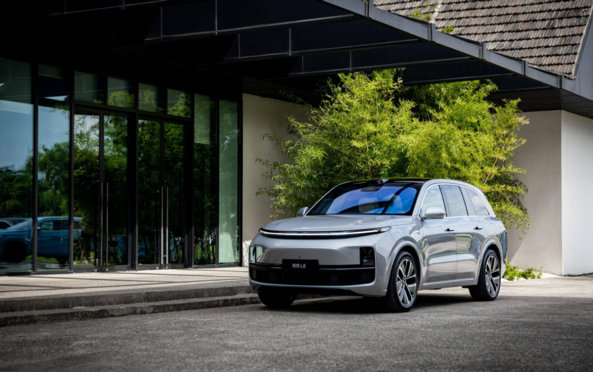 为啥同样花30来万买“奶爸车”，相比之理想L8，更推荐腾势N8？