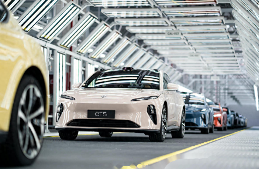 7月ET5T大卖3662辆，但看过ET5销量，蔚来没法笑太早