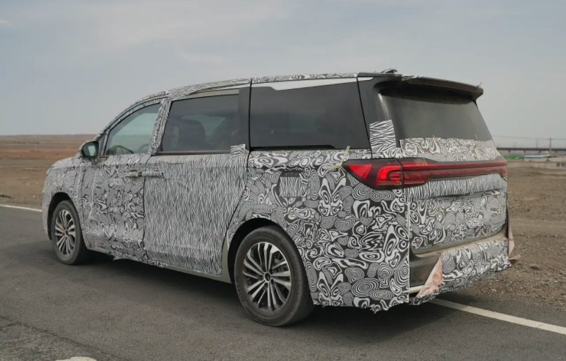 酷似GL8！瑞风RF8冲击高端，主打插电混动，外观还真不错！