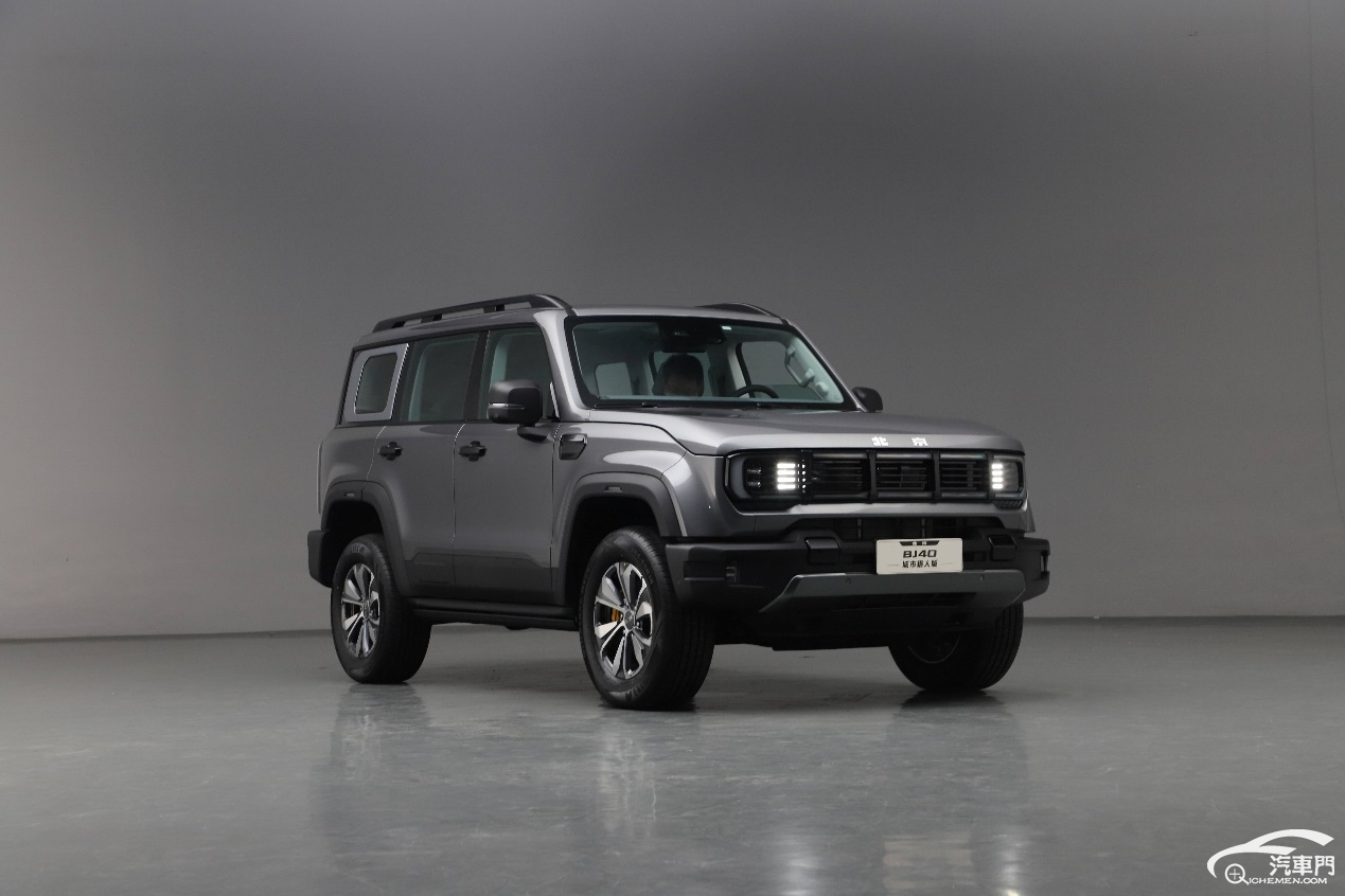 外观内饰大变样 全新BJ40打得过坦克300吗