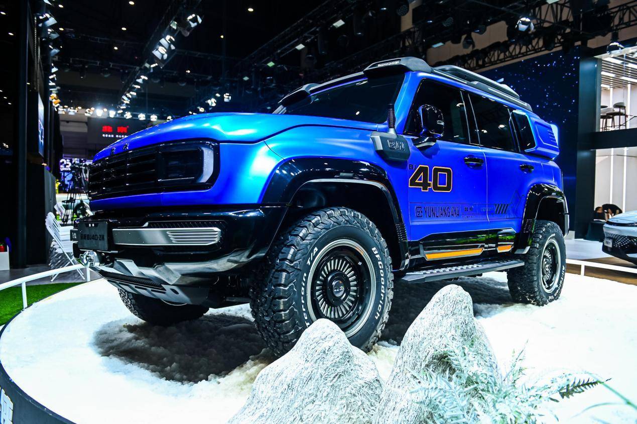 全新BJ40亮相，十载荣耀归来，北京汽车让越野体验更痛快