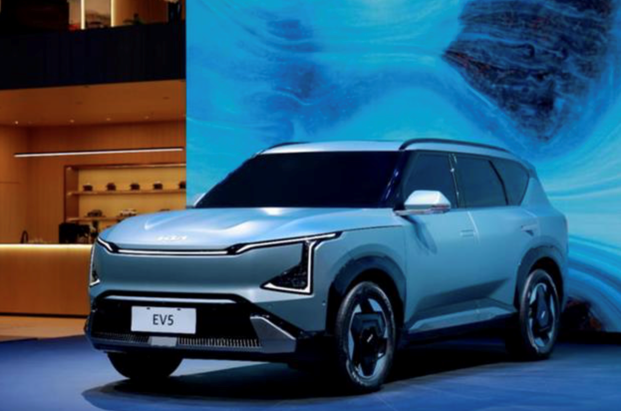 EV6 28.28万起售 起亚EV5全球首秀