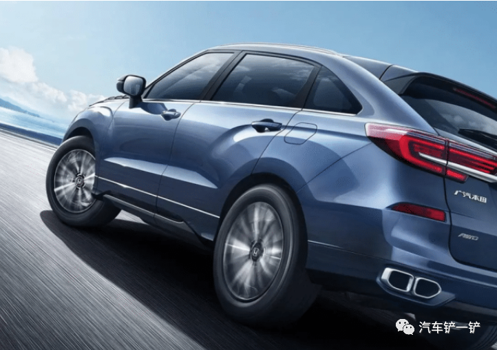 两款搭载2.0T+9AT的SUV，从38.98万降到24.9万，配双层玻璃