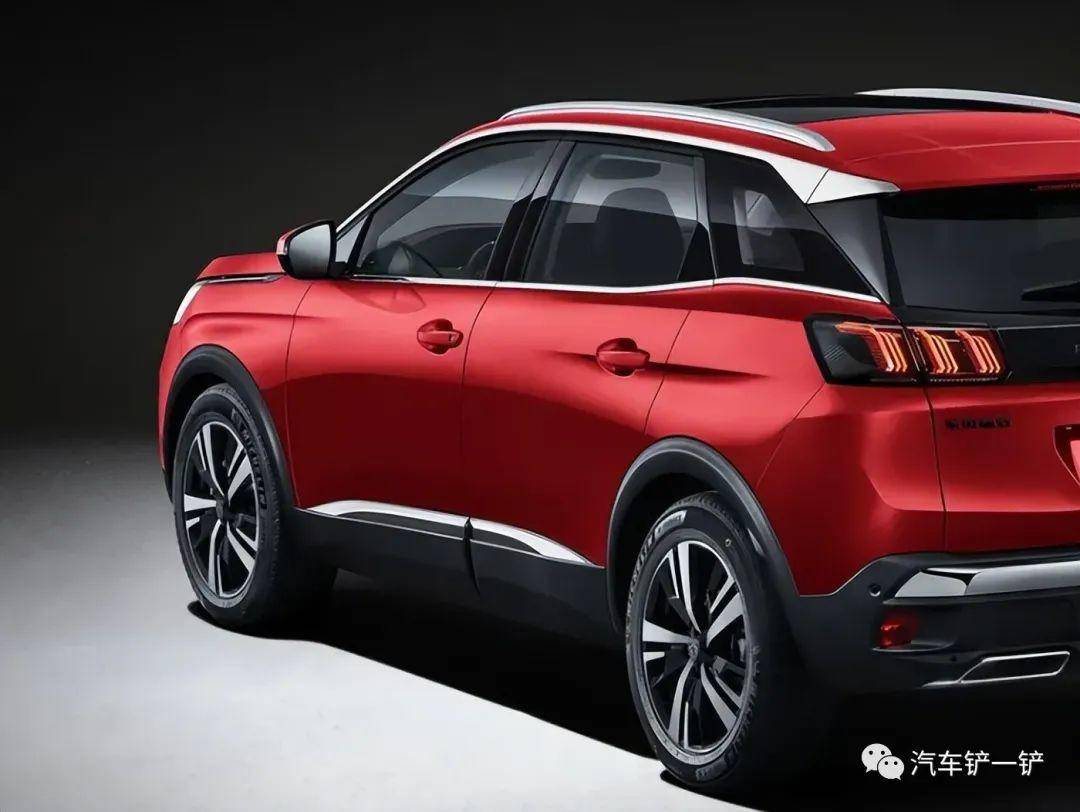 比雪铁龙“还狠”，标配爱信8AT，中级SUV降到12万，却没人懂