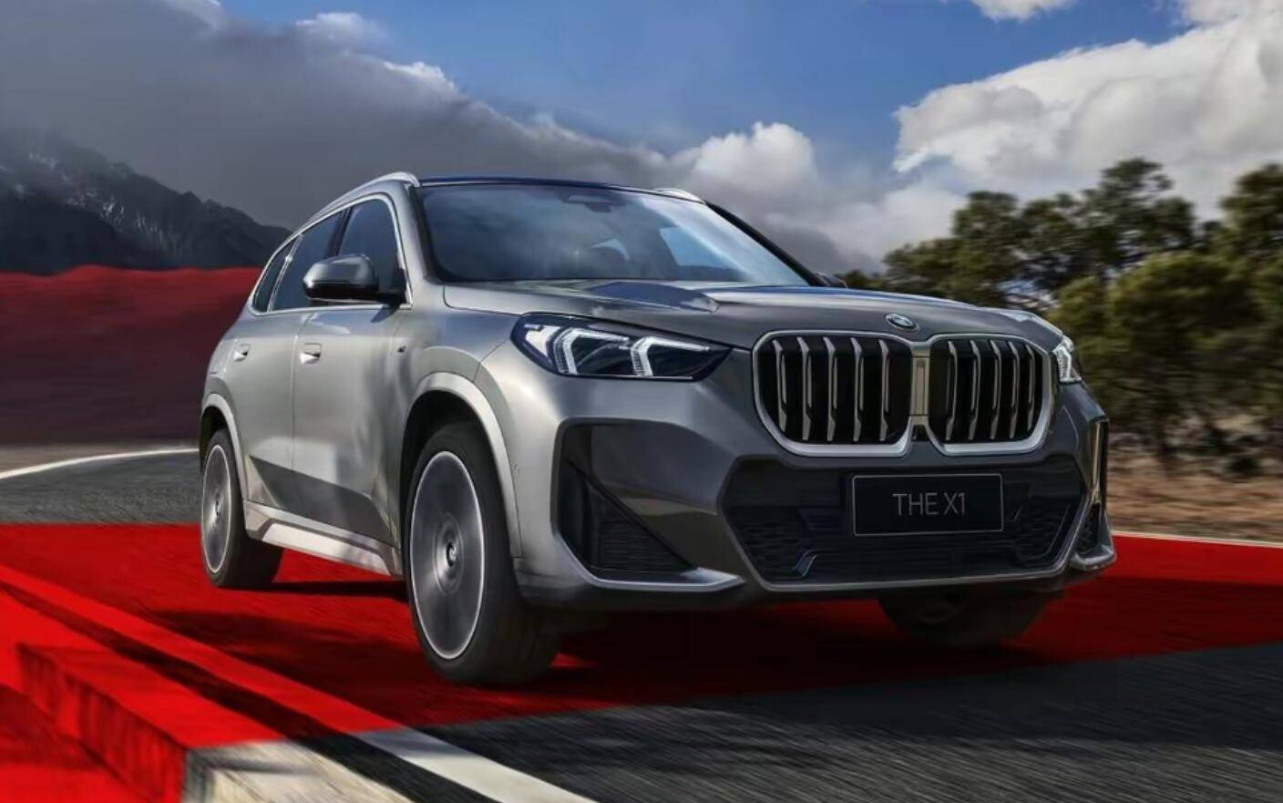 新买宝马未提车就被撞，4S店仅愿维修，合理吗？