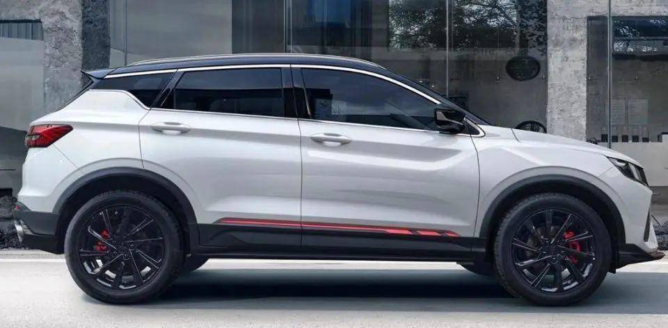 又一“黑马”诞生，SUV销冠，1.5T爆181马力完胜XRV，仅售6万多