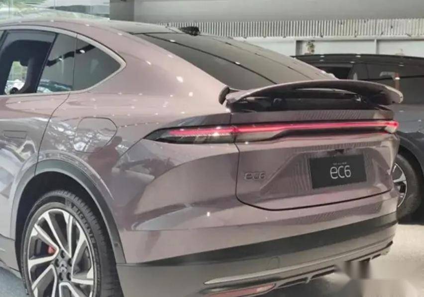 蔚来EC6换代，售价35.8万起，值得入手吗？