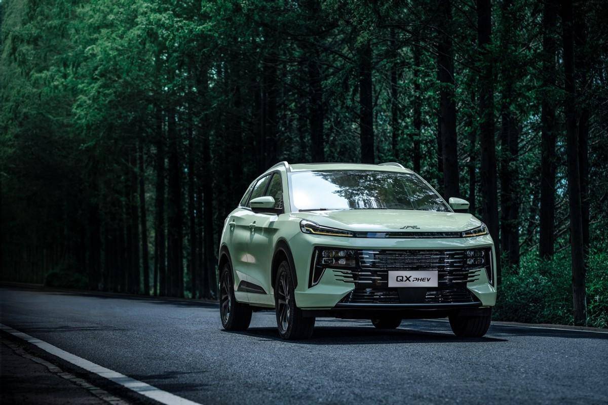 江淮QX PHEV标配纯电续航120km，售价12.99万起