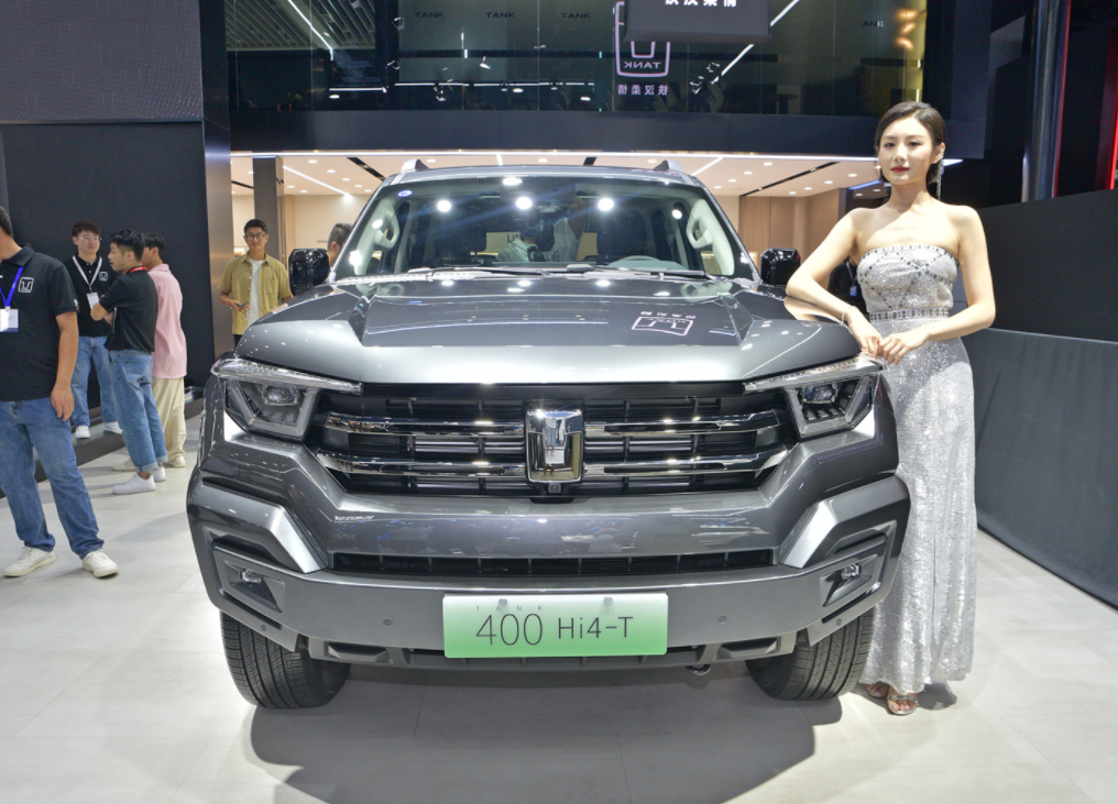 坦克400 Hi4T贵不贵？定位稍有尴尬，越野能力毋庸置疑！