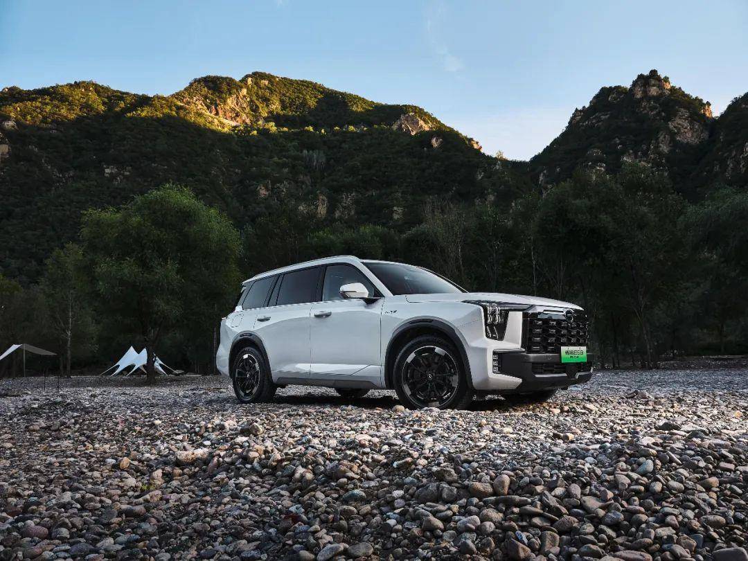 综合续航超1508公里 传祺ES9预售22.98万起