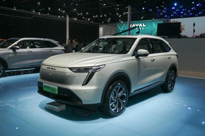 15.98万起售，标配Hi4电四驱，哈弗枭龙MAX入门版值得入手吗？