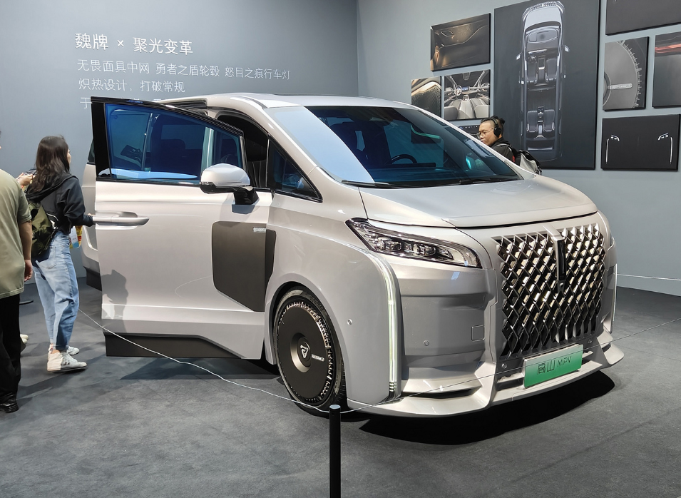 定价很合理 魏牌高山DHT-PHEV正式上市 售33.58万起