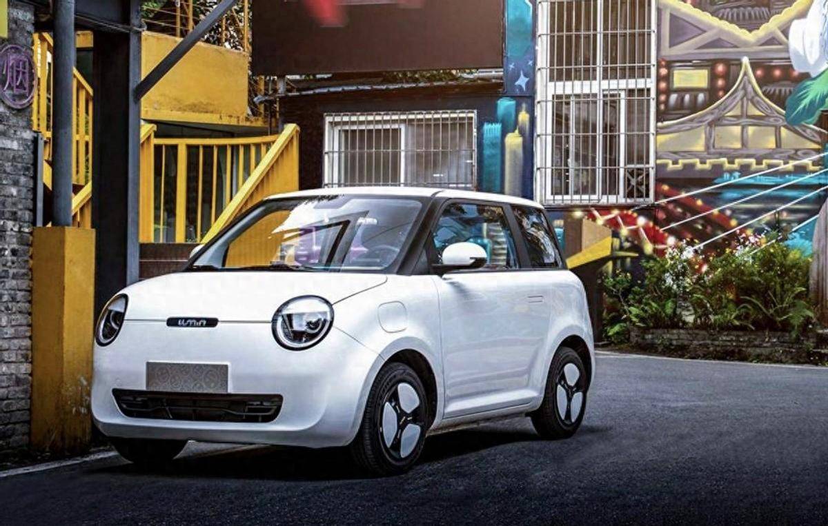 长安Lumin 301km蜜沁款上市，新增快充功能，售价6.19万元