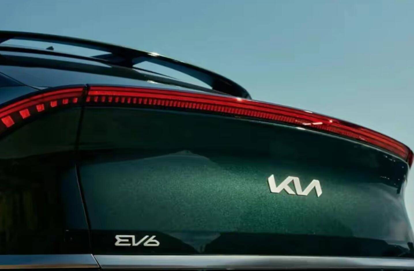 众多黑科技加持，起亚EV6上市首个完整月仅售96台，让人郁闷