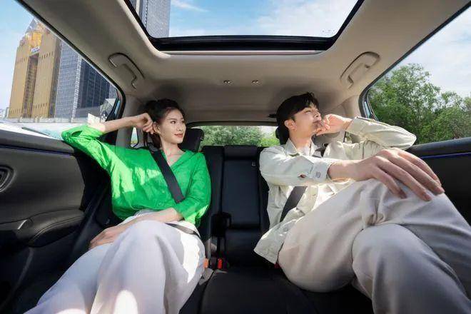 比亚迪虽好，但它更值！合资神车从16万降到12万，1.5T爆182马力