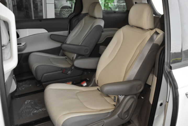 进口8AT+233马力，L2系统标配，直降4万挑战GL8，还是7座MPV