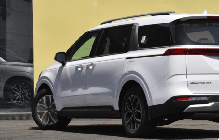 进口8AT+233马力，L2系统标配，直降4万挑战GL8，还是7座MPV