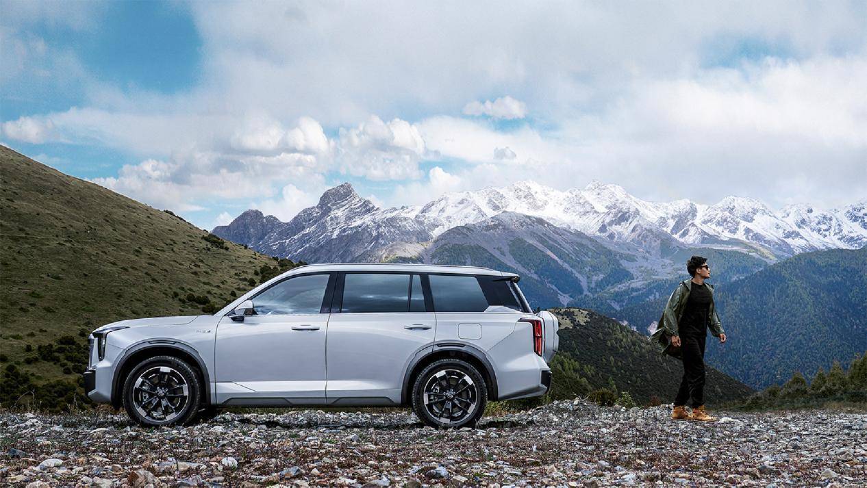 纵享全尺寸 横驰新E境 传祺新能源ES9玩转马术文化