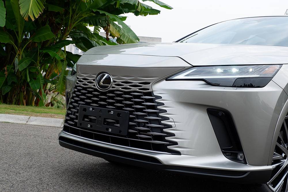 现在还有人愿意花50万买雷克萨斯RX350h？车主有话说