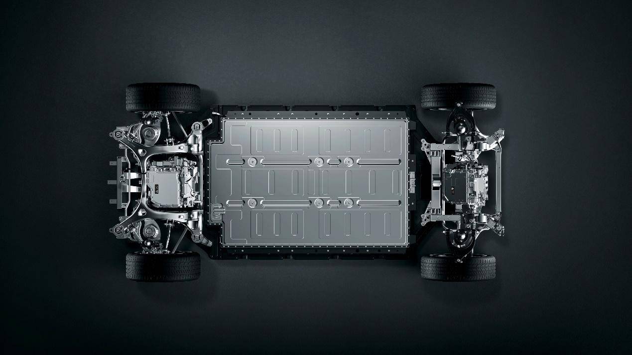 智己LS6：900V性能天花板，智能电动SUV界的当红新星