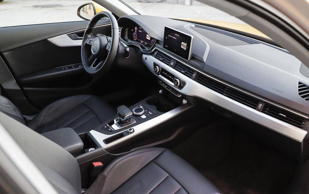 老将和新秀：26万预算，奥迪A4L和特斯拉Model Y该选谁？