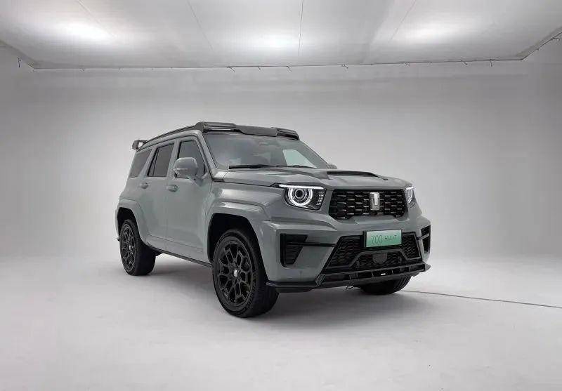 “长城大G”坦克700 Hi4-T预售，70万榨出200万的价值感？