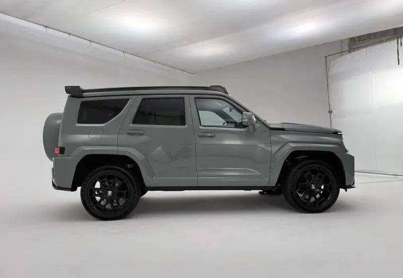 “长城大G”坦克700 Hi4-T预售，70万榨出200万的价值感？