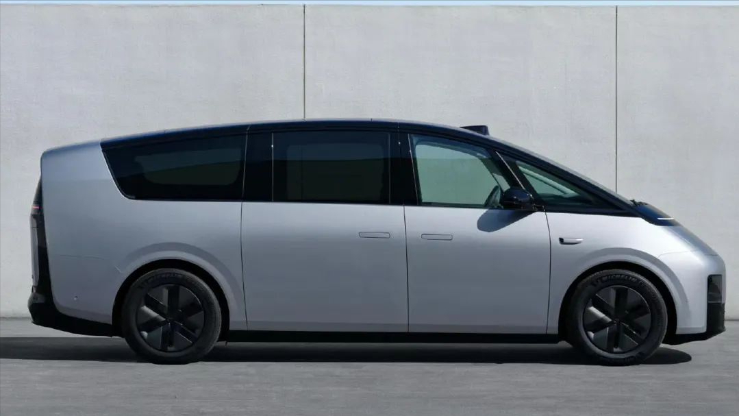 十个问题了解｜自带商务舱的陆地“复兴号” 理想MEGA