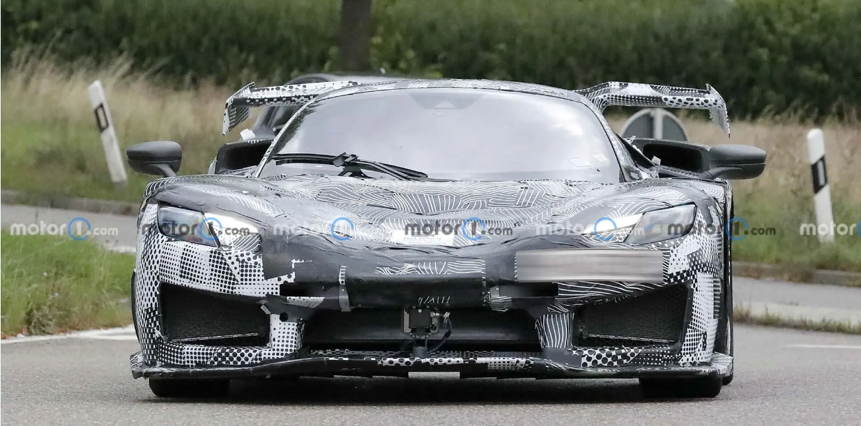 V12没了！法拉利全新旗舰超跑将用V6插混动力，多少失去点灵魂