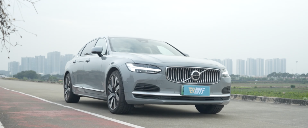 适时四驱+插混的沃尔沃S90 T8，能让大家放弃56E吗？