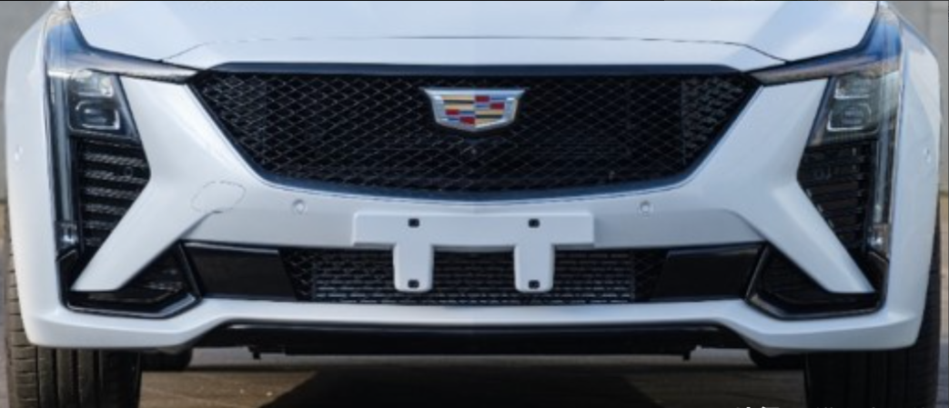 现款28.97万起售，新款凯迪拉克CT5官图发布，外观内饰变化明显