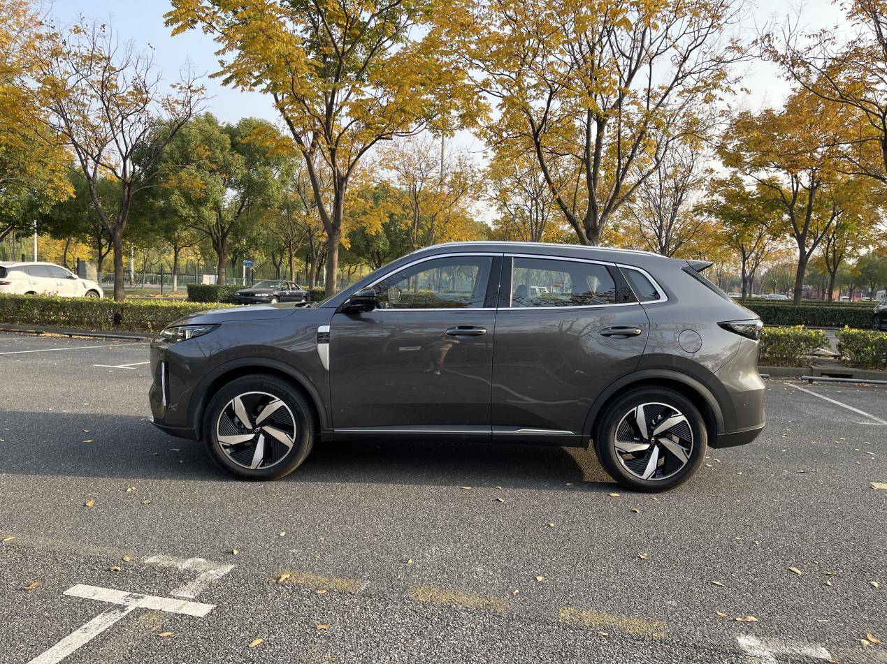 预售不到13万，7.3秒轻松破百，综合续航超1200km，启源Q05导购指南