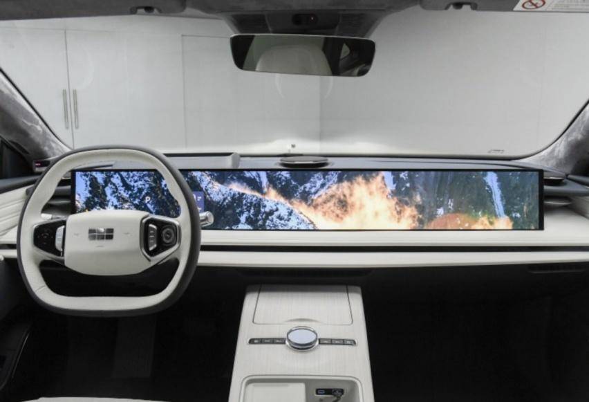 吉利银河E8预售，18.8万起，首先就卷到了汉EV