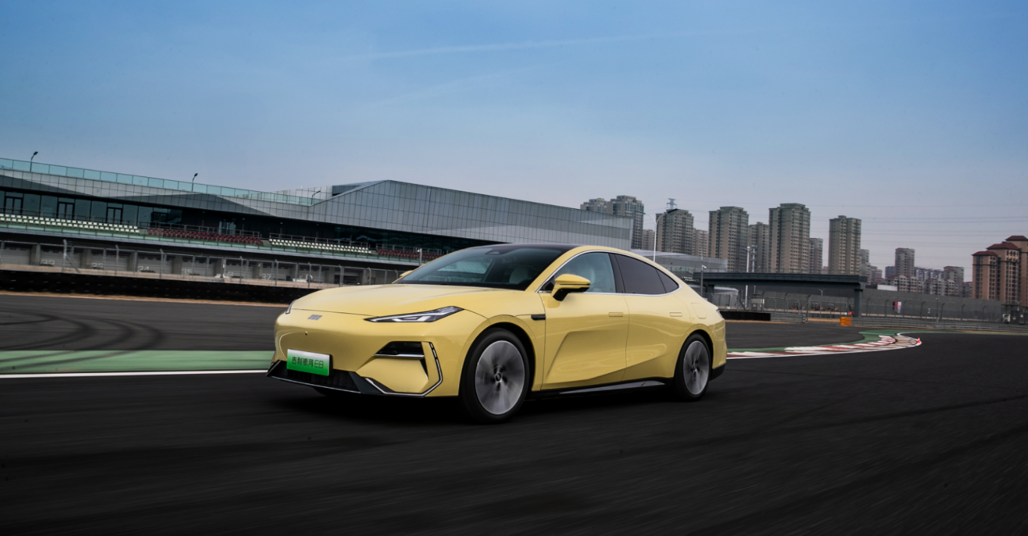 《实力最能打、价格最具诚意，吉利银河E8预订B级纯电爆款席位》