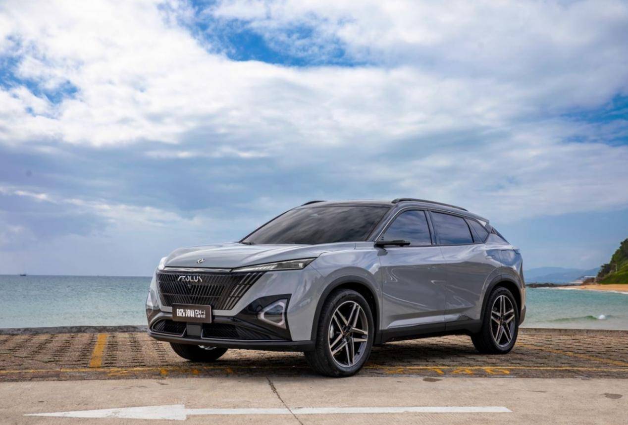 售价13.69万元，试驾东风风神皓瀚DH-i旗舰版，实力究竟如何？