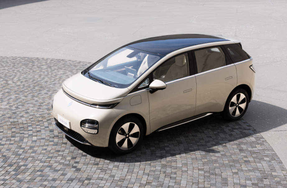 宝骏新车型规划曝光：旗舰轿车EQ200亮相了