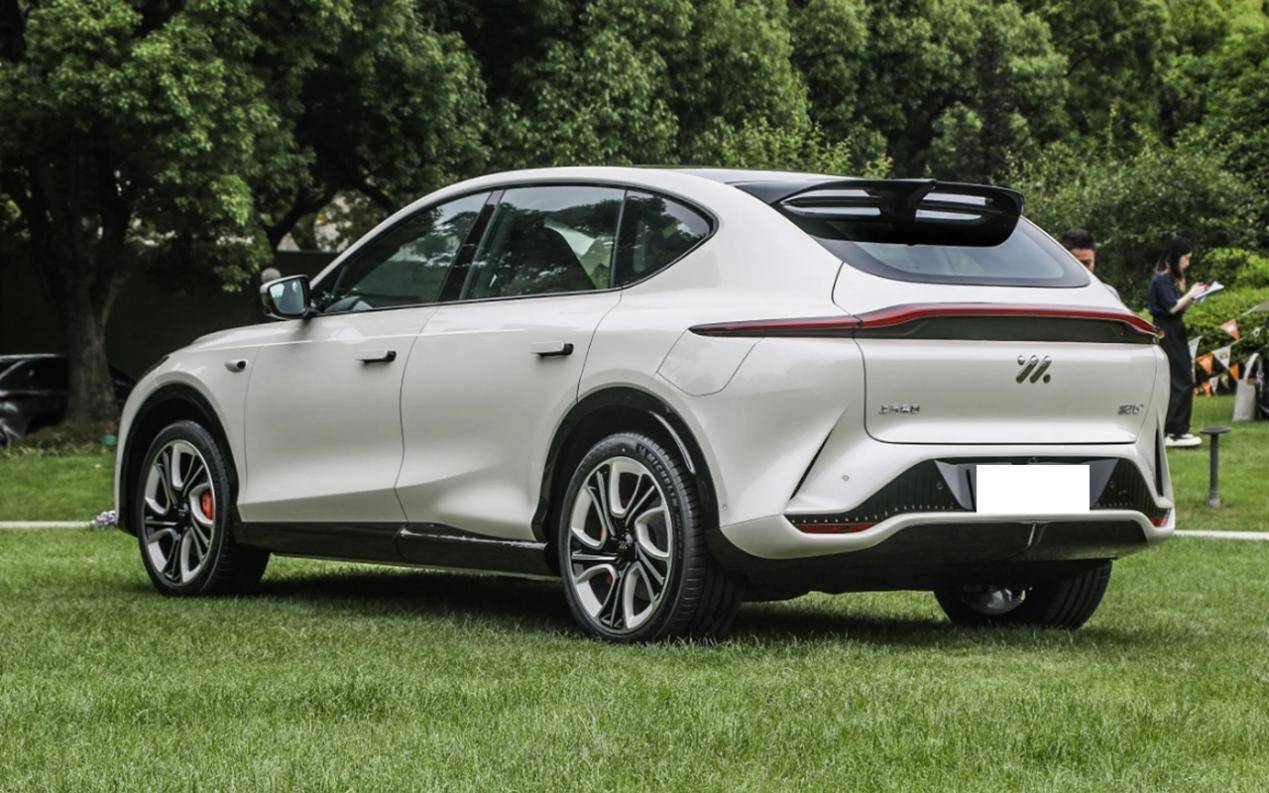 智己终于豁出去了！LS7一口气降到24.98万起，限量2000台