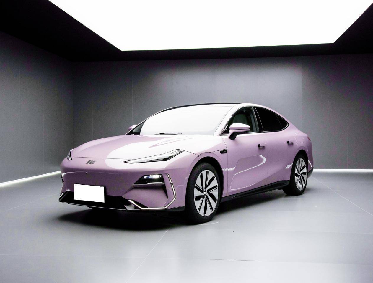 17.58万元起售，吉利银河E8正式上市，有望成为爆款车型？