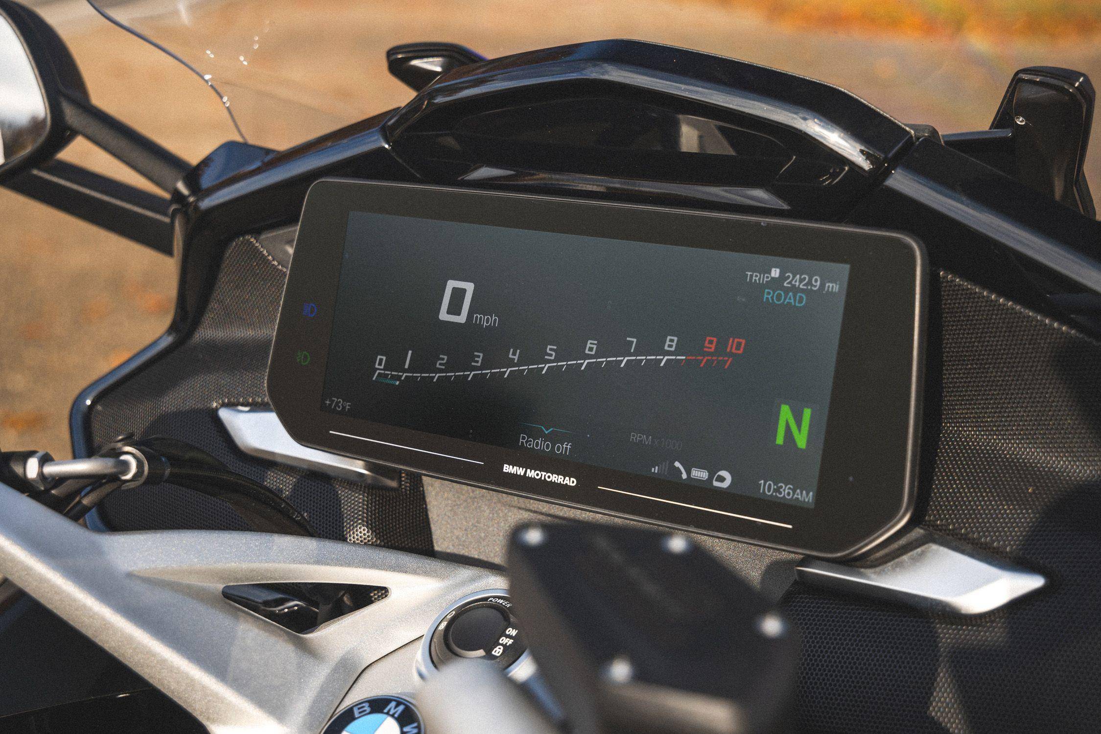 2023款宝马K1600 GT摩托车：重温直六情怀