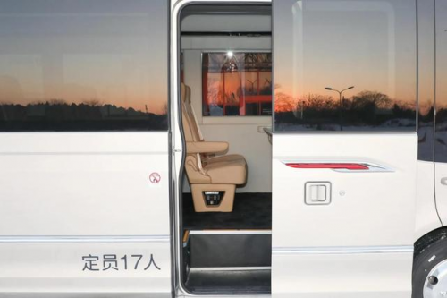 平替考斯特，3.0T +8AT，17-23座，配冰箱和办公桌，红旗国悦发布