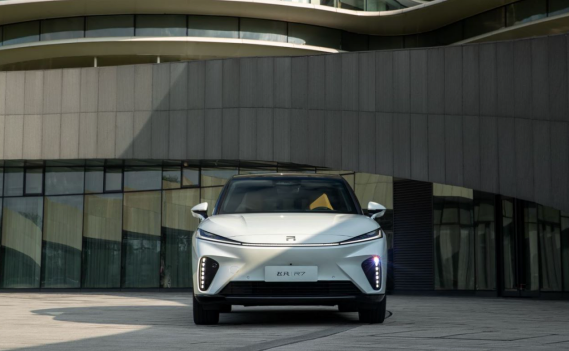 20万级中大型SUV：新款飞凡R7，遇上小鹏G6，谁更有优势？