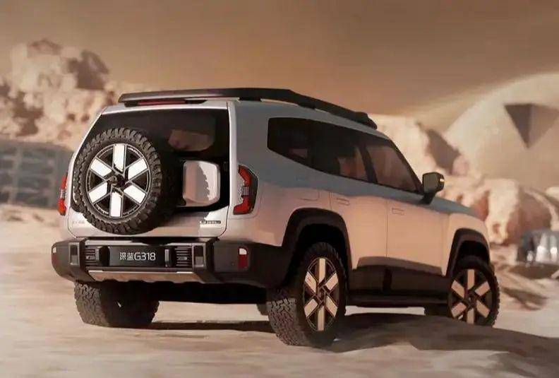 又一款混动硬派SUV！深蓝G318官图发布，对比豹5怎么选？