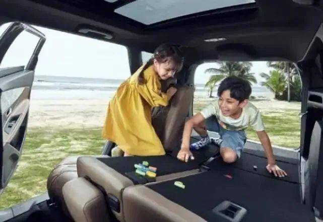 比雪铁龙“还狠”，合资中型SUV仅售12万，标配爱信8AT，完胜CRV